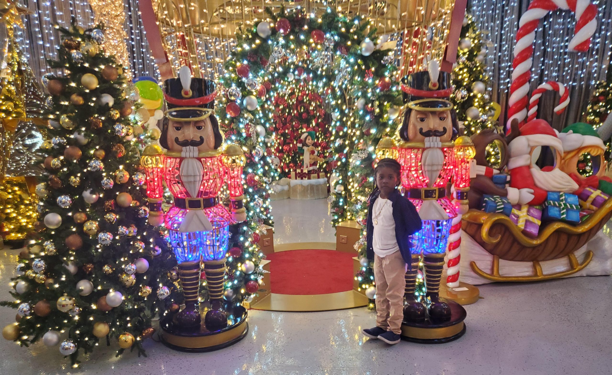 Illuminations at American Christmas to benefit United Way of ...